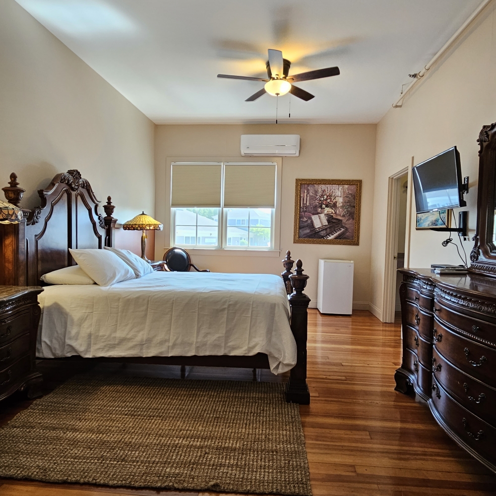 Ashley House - Block Island Guest House